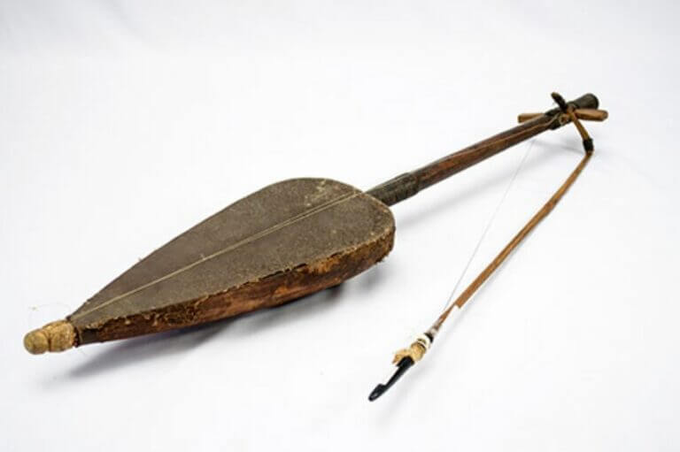 6 Alat Musik Khas Bugis dan Berbagai Contohnya - Visitpare.com